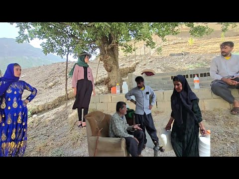 Sometimes real heroes just stay together. A different day in the life of Muhammad's family