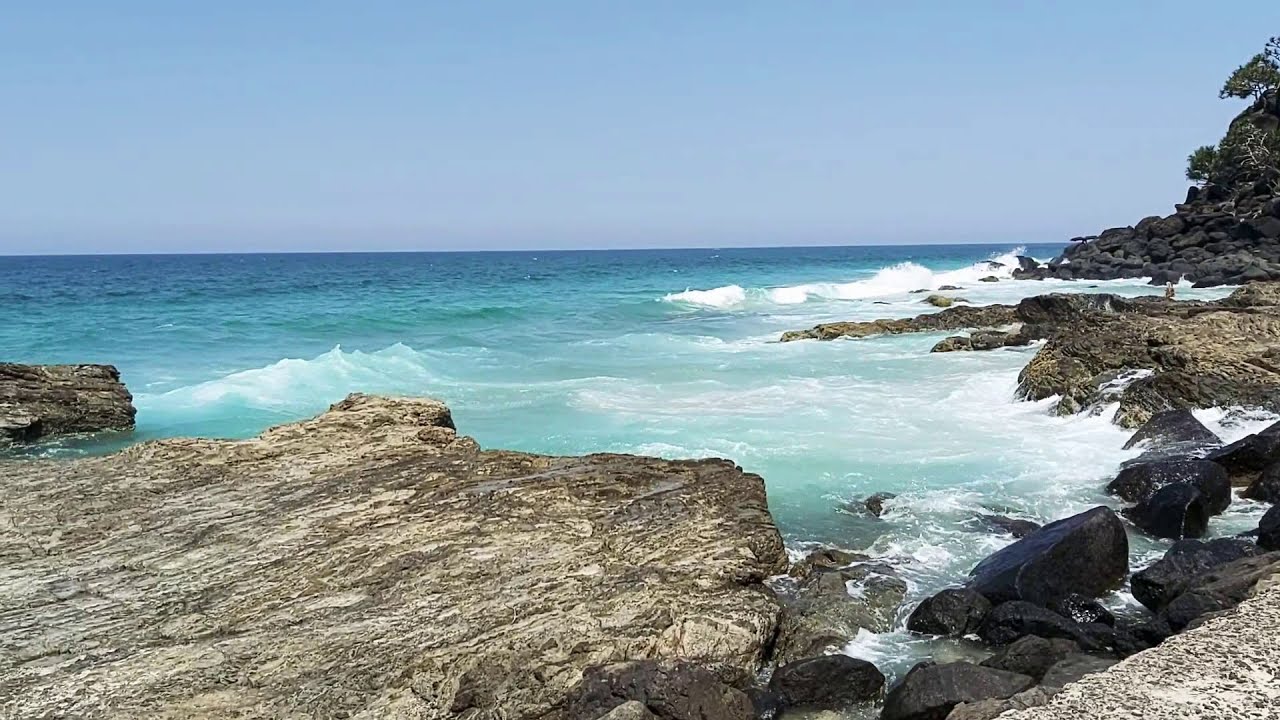 Snapper Rocks - YouTube