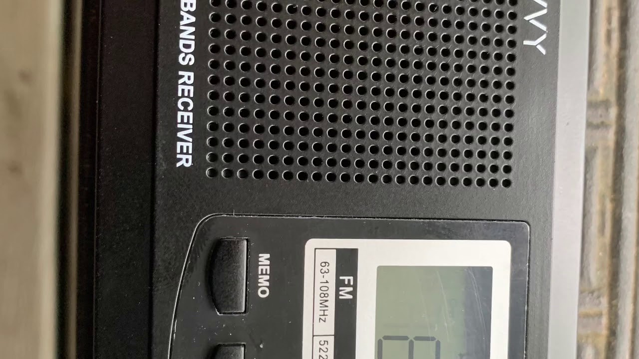 My first Shortwave radio - YouTube