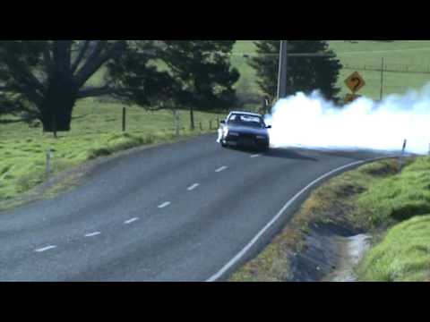 R32 skids whangaz - YouTube