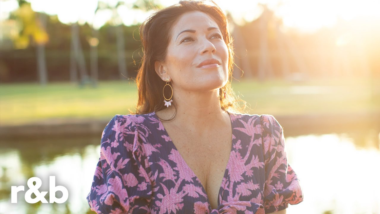 Jessica Sands Hoffmann - Cold (Lyrics) - YouTube