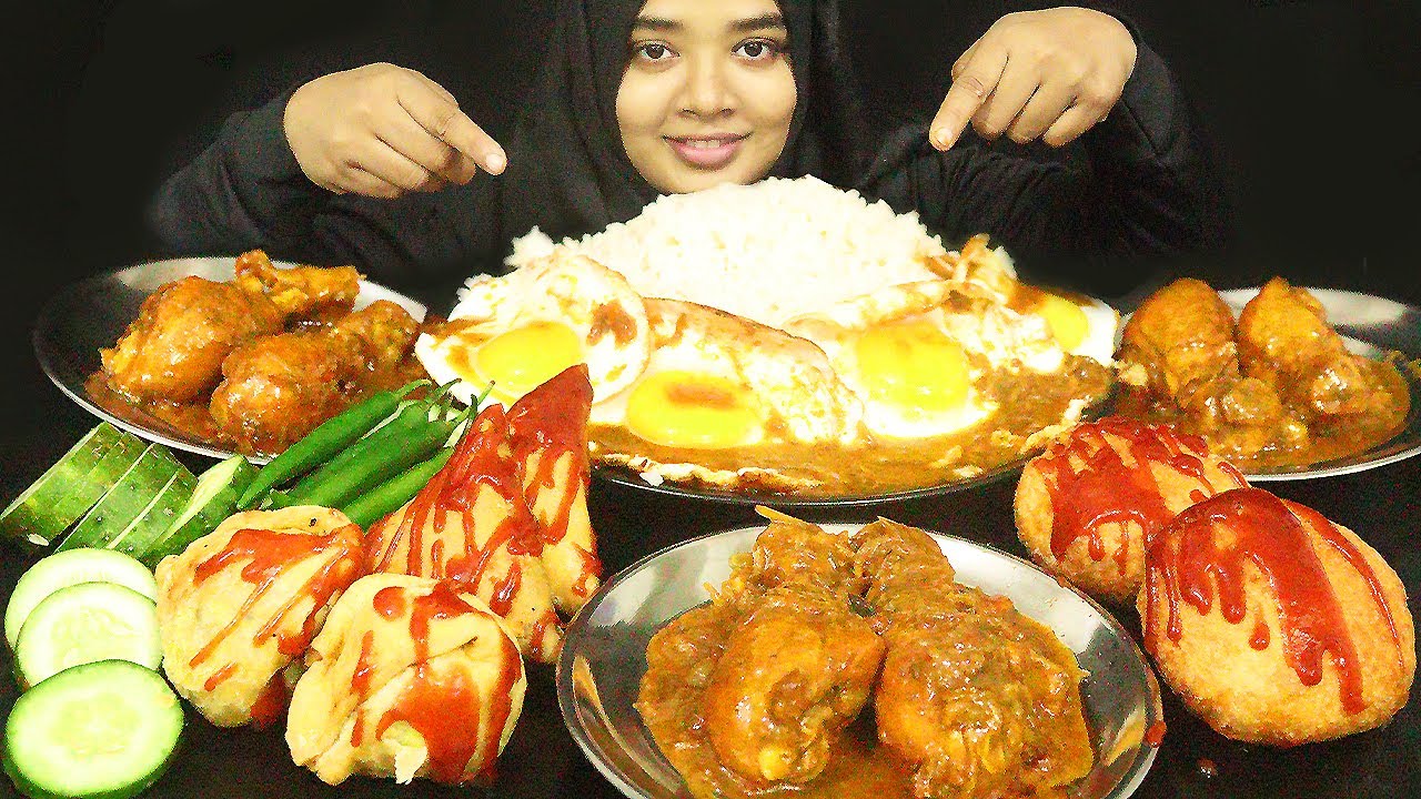 EATING SHOW CHICKEN LEG PIECE CURRY, SINGARA, SAMUCHA, CHICKEN BAN WITH ...