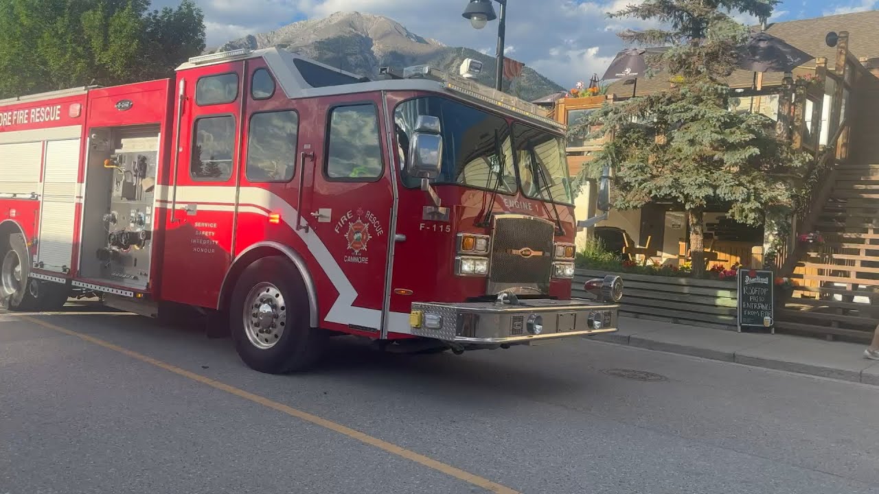 Canmore Alberta Engine 1 on Scene - YouTube