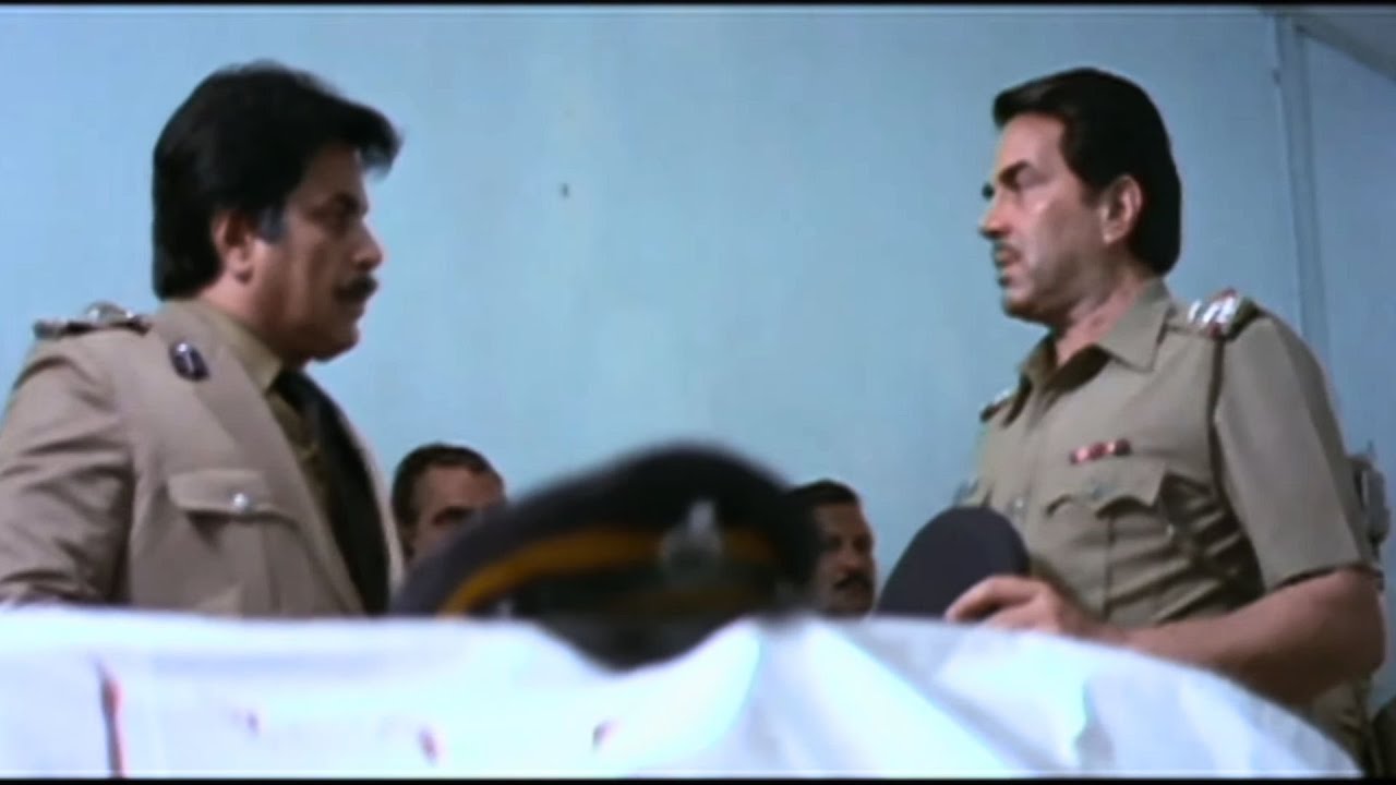 हिरा जैसा खतरनाक गुंडों का सामना मैं करूँगा - Dharmendra In Action Main ...