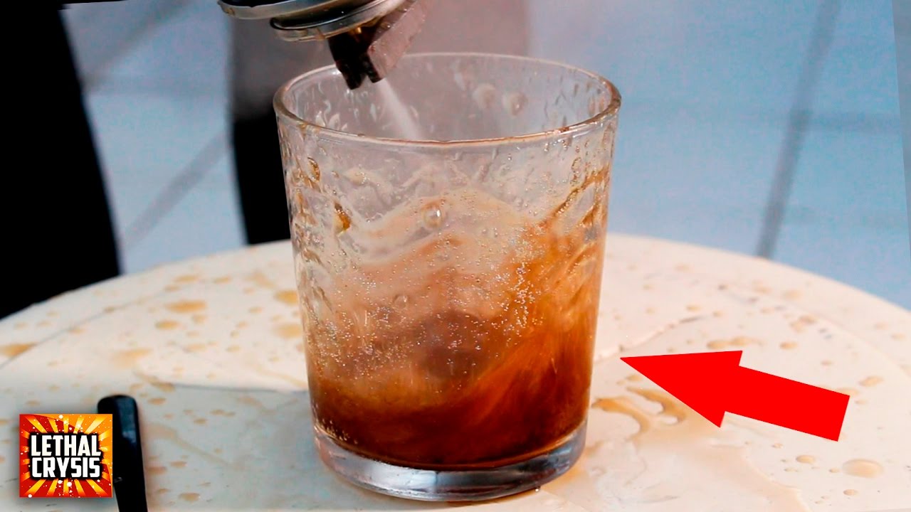 Cómo hacer NIEVE INFLAMABLE de COCA COLA - YouTube