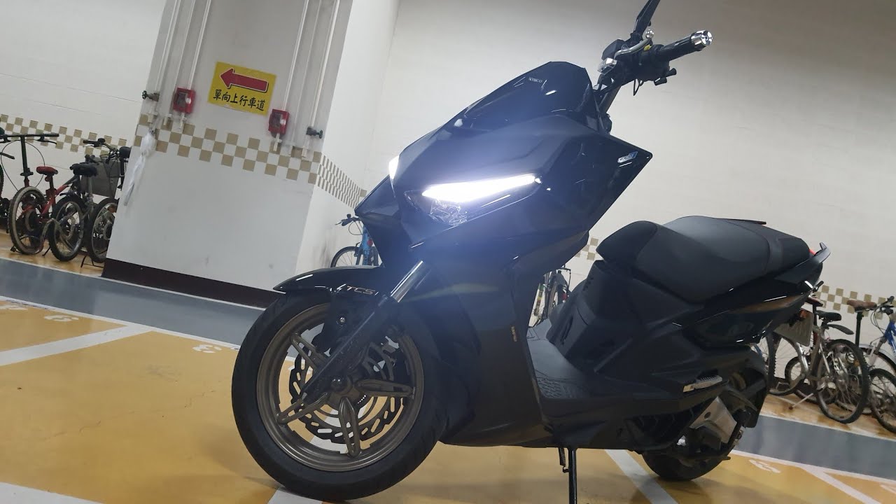 KYMCO KRV 180 TCS版介紹 - YouTube