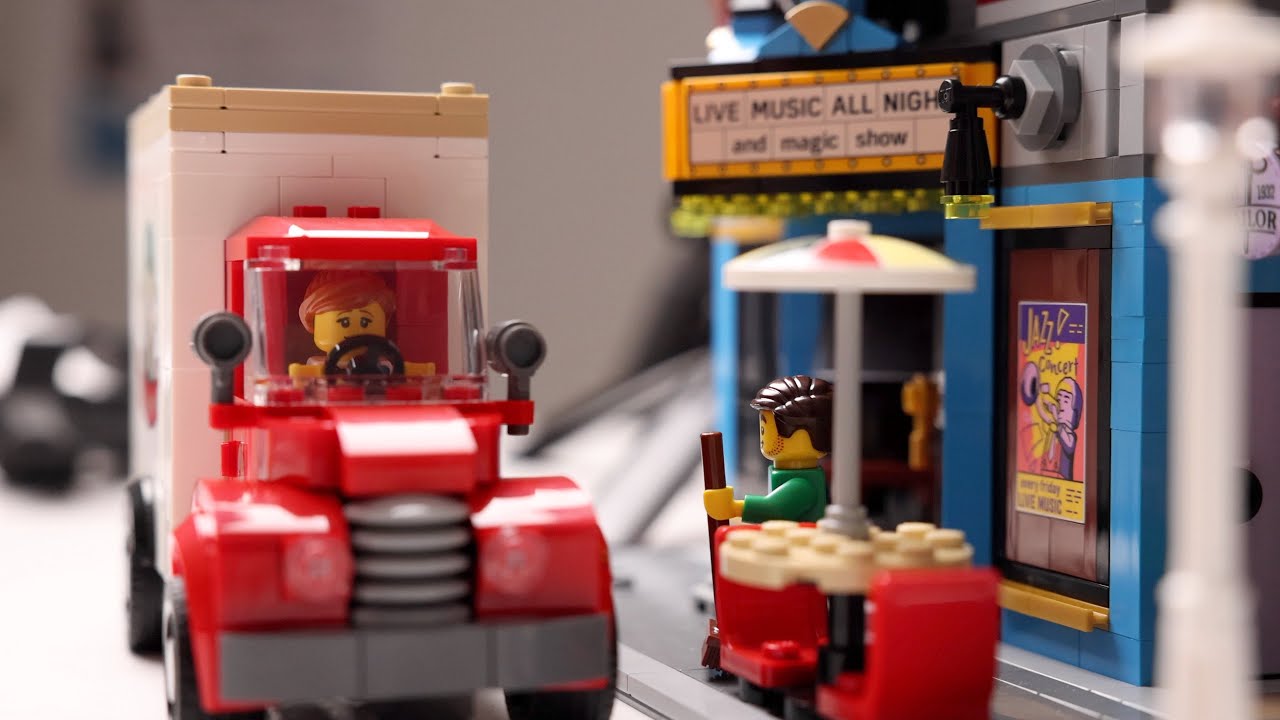 Was It Worth the Hype? LEGO 40586 Moving Truck Review - YouTube