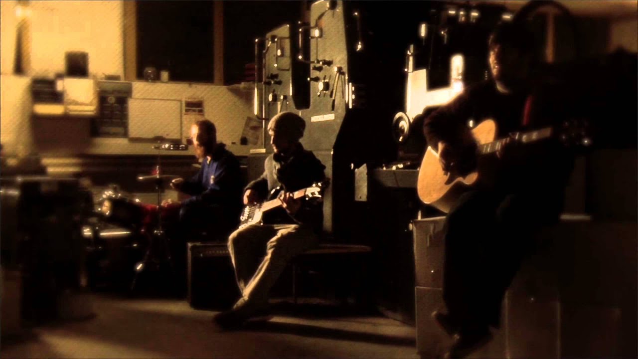 Hourglass VS Hot'n'cold - Wooden Collective feat. Katy Perry - YouTube