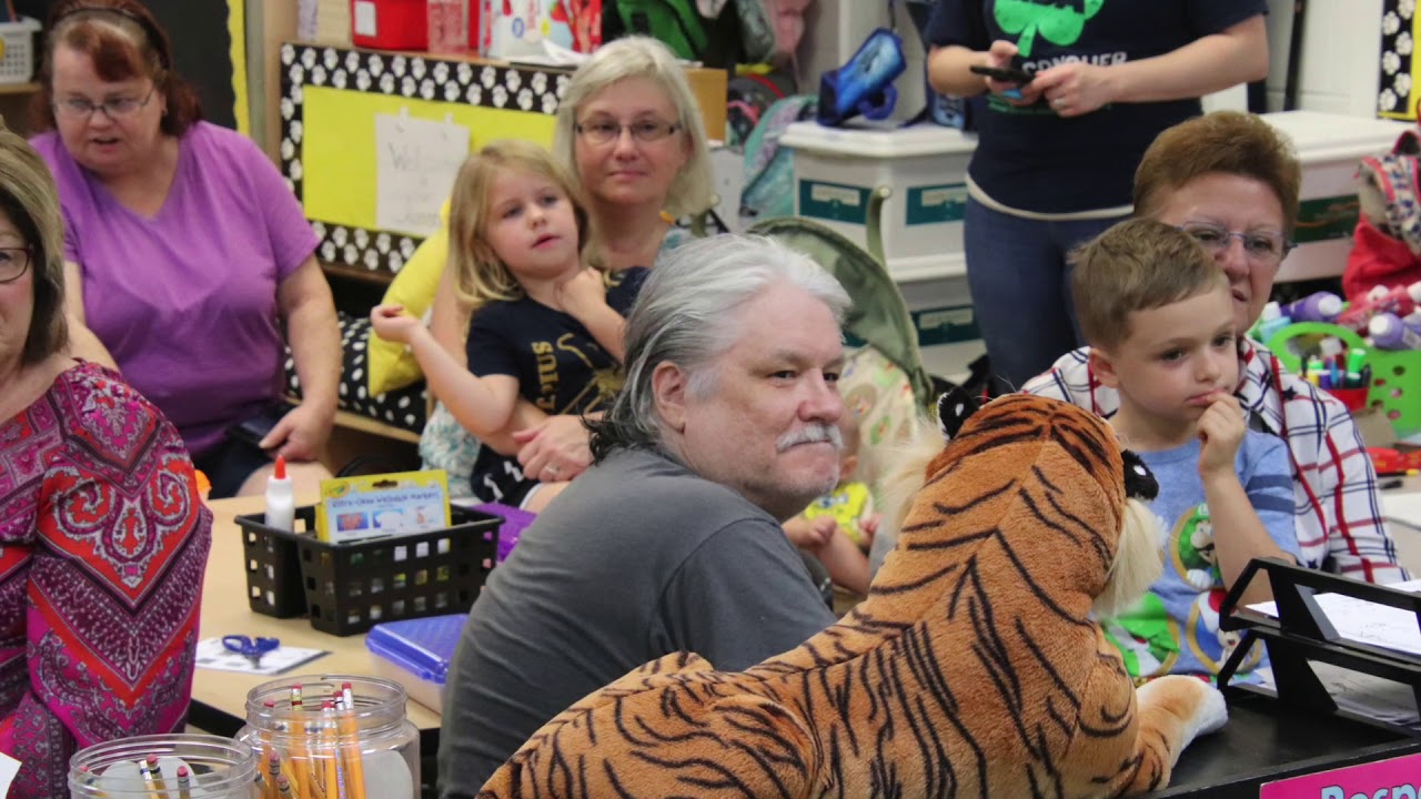 Grandparents Day at the Elementary School - YouTube