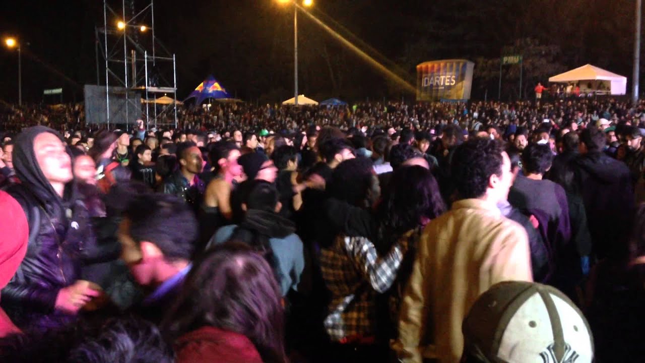 Atari Teenage Riot Pogo Rock al Parque 2015 - YouTube