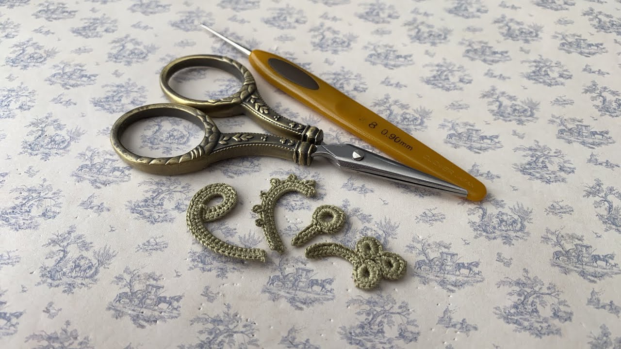1-st and 2-nd tendrils. Ring with stalk and cluster. Pages 24-25 ...