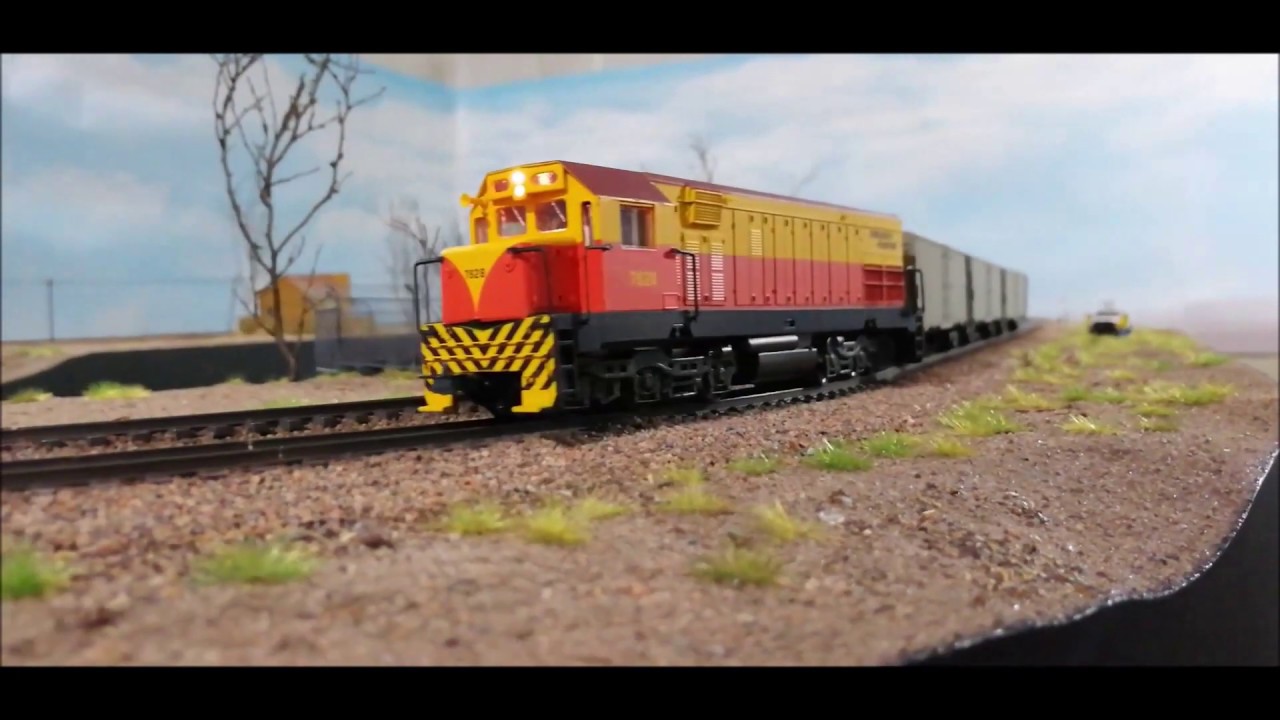 Frateschi EMD G22 - YouTube