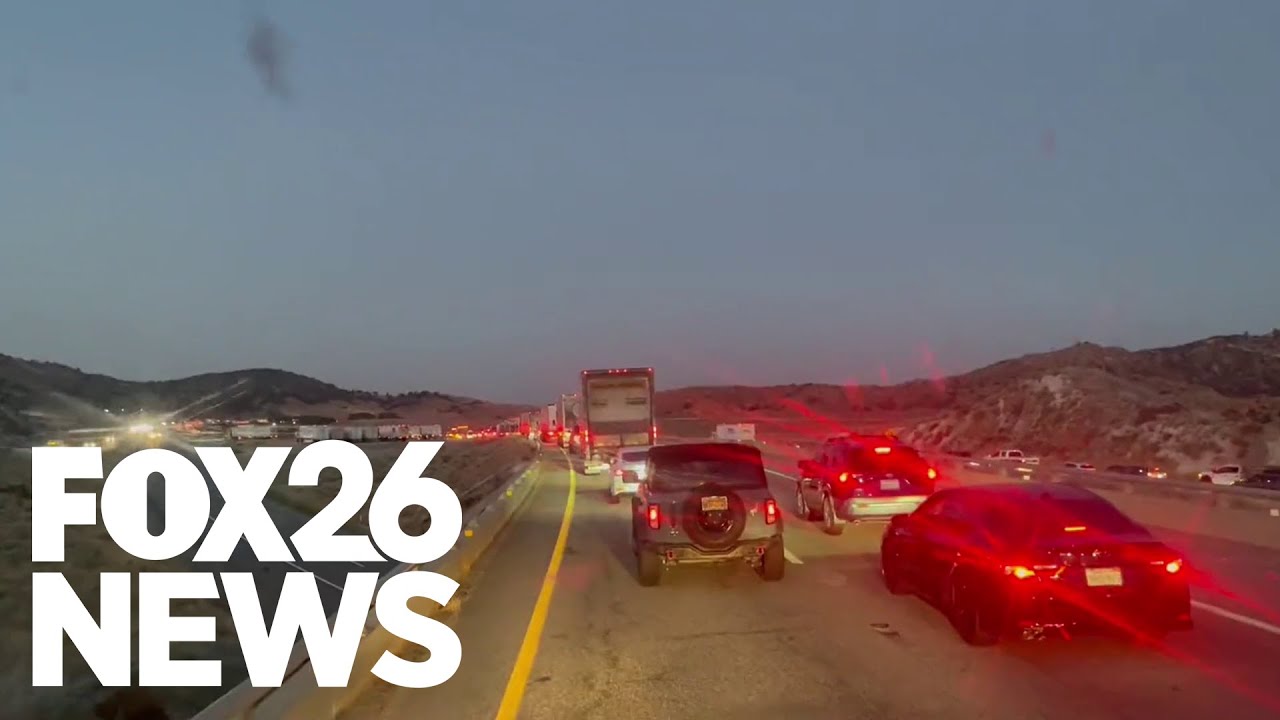 Oil tanker fire shuts down I-5 near Pyramid Lake - YouTube