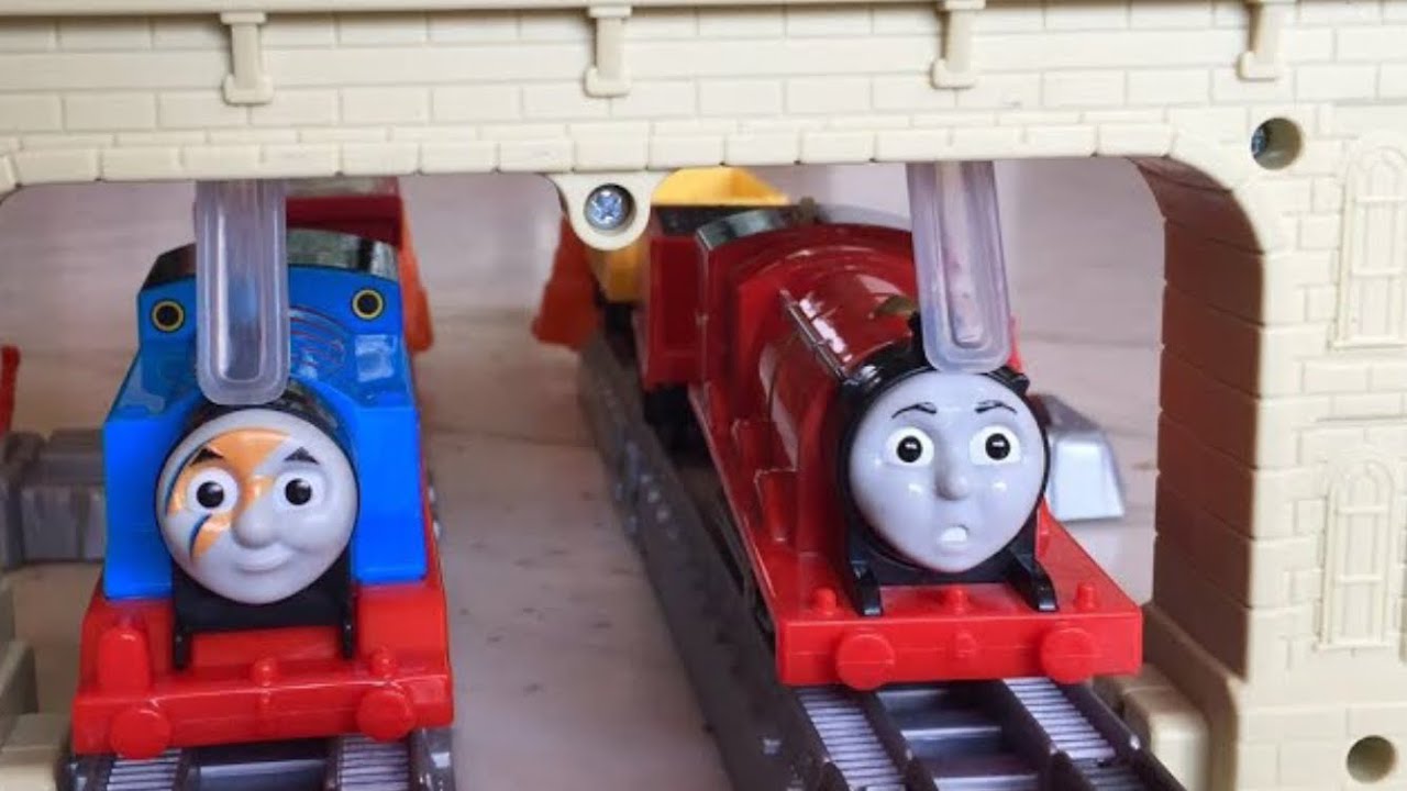 Thomas and Friends The Great Race Trackmaster Trophy Thomas VS Scared ...
