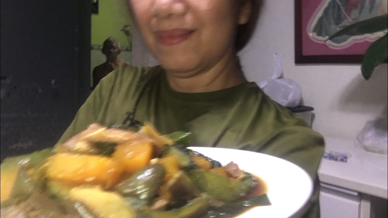 Nagluluto ng Pinakbit - YouTube