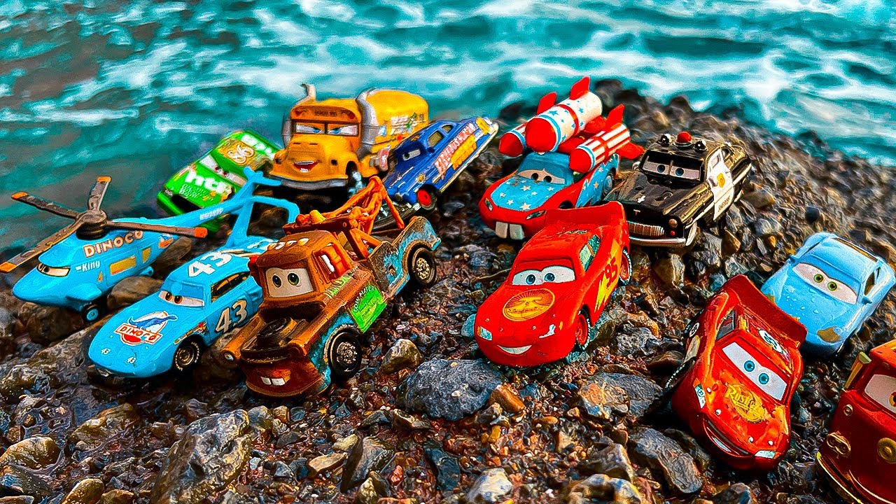 Looking for Disney Pixar Cars On the Rocky Road : Lightning Mcqueen ...