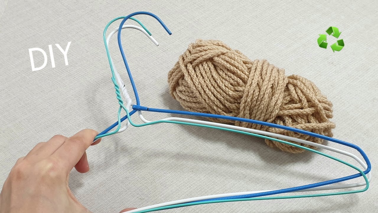 Unbelievable !! Cutest ideas make of hanger and wool - Recycling craft ...