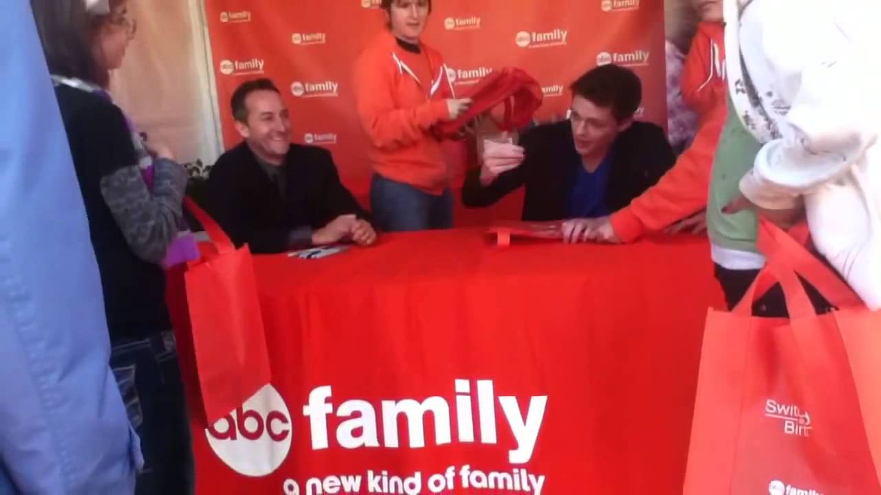 SEAN BERDY AUTOGRAPHS MOV - YouTube