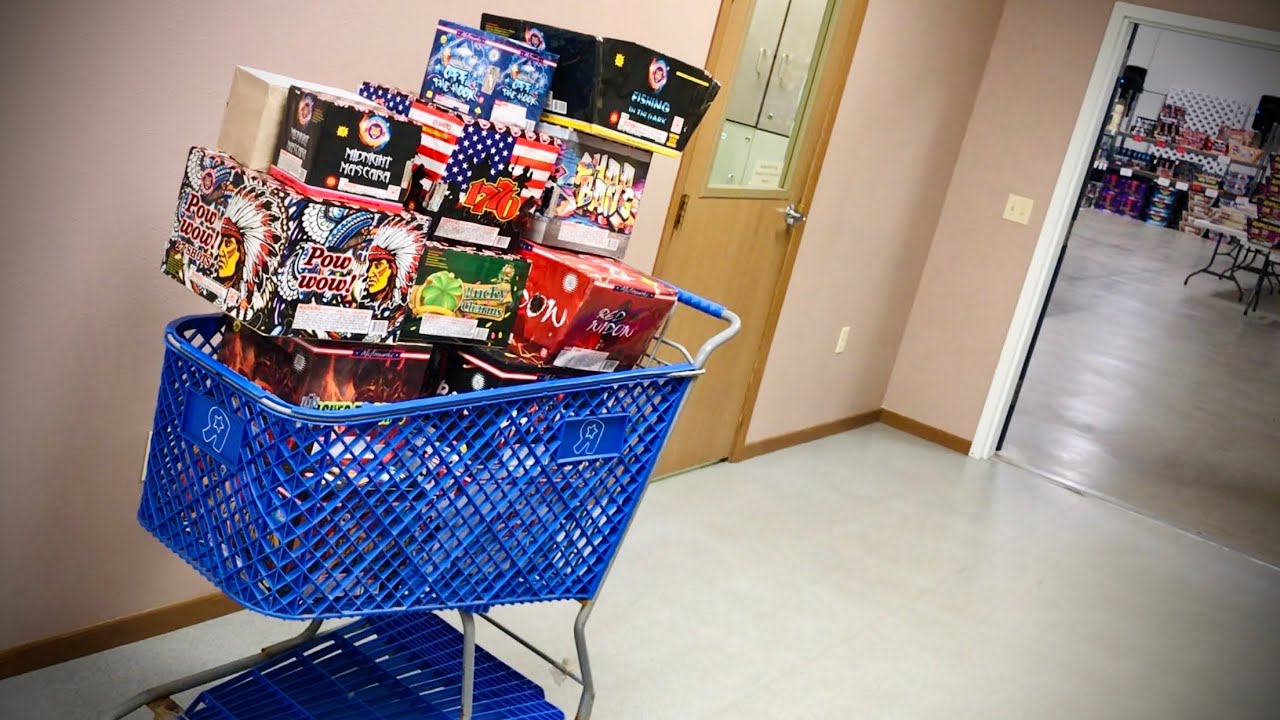 Lighting a Shopping Cart Full of Fireworks! - YouTube