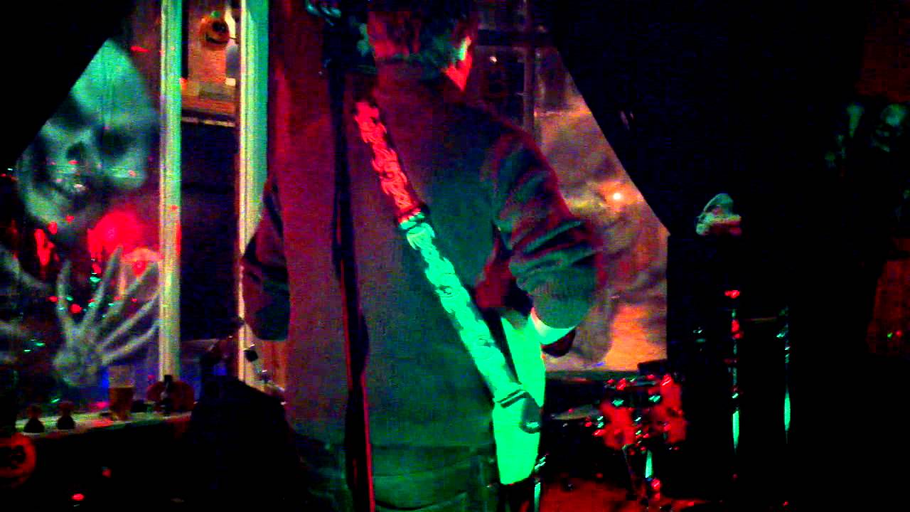 Cassie Live At the Derby - YouTube