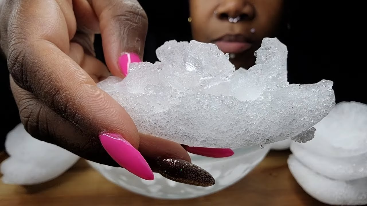 POWDERY ICE CHIP AND SONIC ZAXBY ICE DIP | #iceeating #asmr #asmrice ...