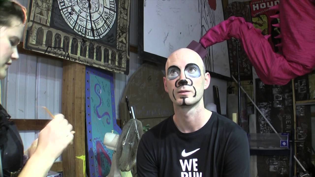 The Muni's "Shrek" BTS - The Makeup of Shrek - YouTube