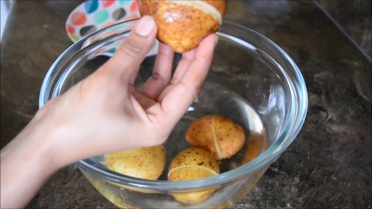 How To Peel Boiled Potatoes Quickly Youtube