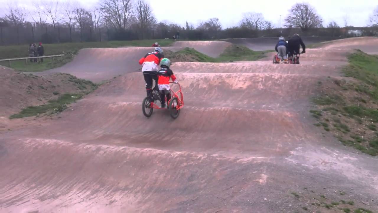 BMX Sidehack (Old School) Race (Dagenham Vs Braintree) - YouTube