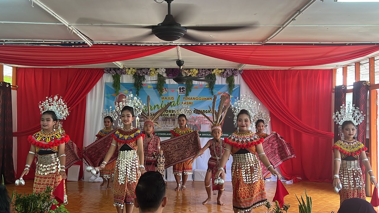PERTANDINGAN TARIAN SK SKAROK 2022 - YouTube