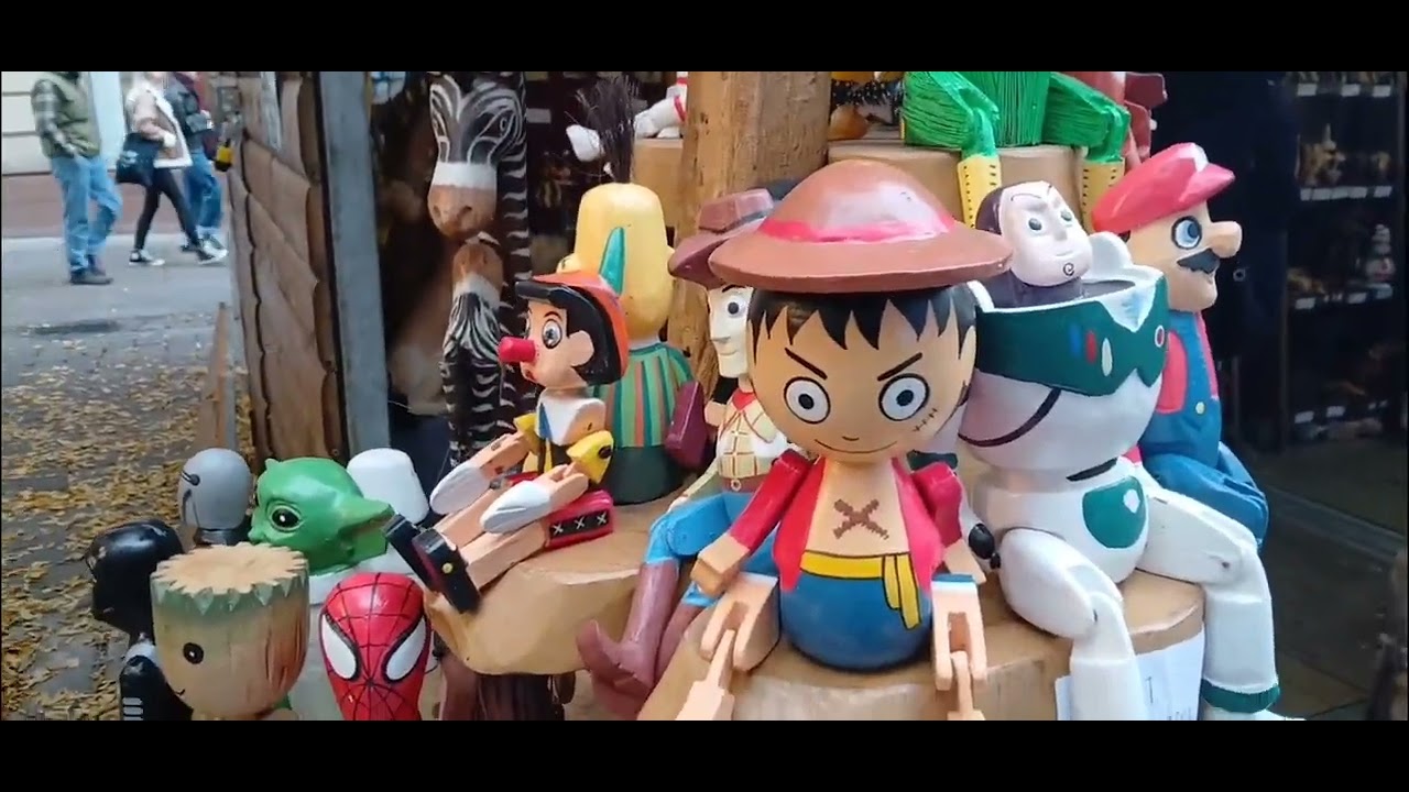 A Xmas market..An angry mob and cottagers cove. - YouTube