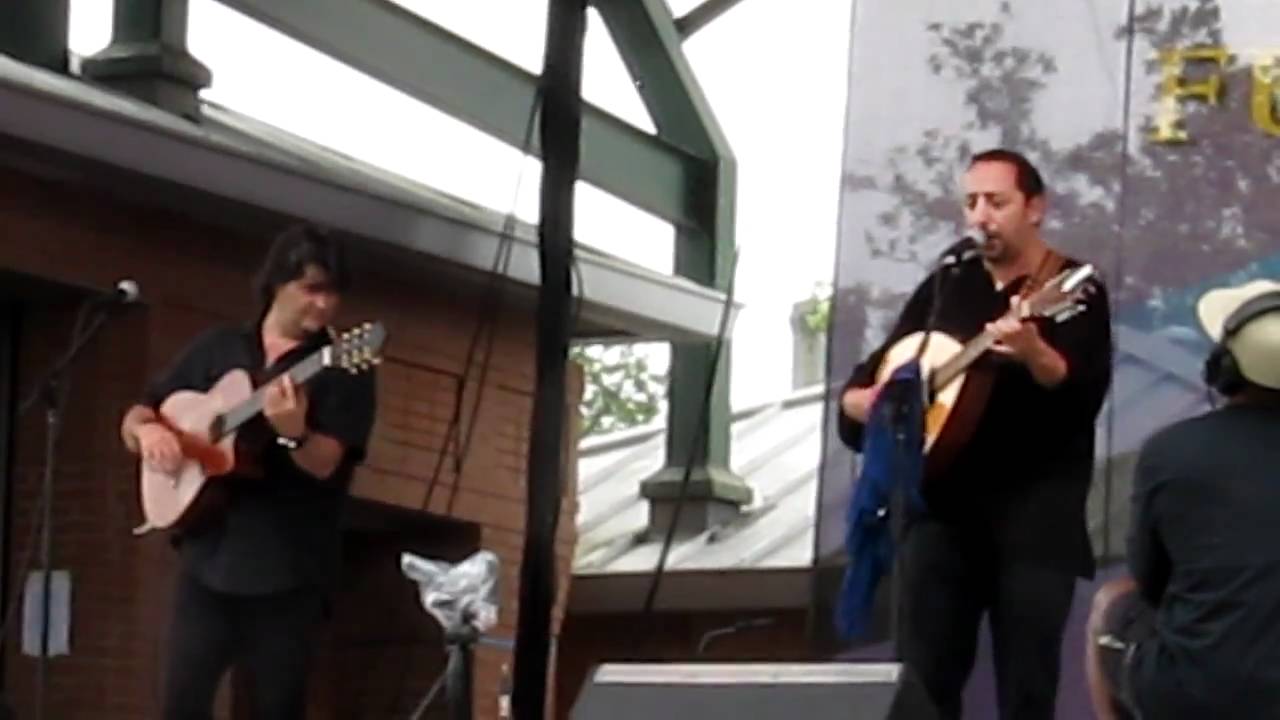 Mousta Largo - Bella - Festival International de Lafayette 2011 - YouTube