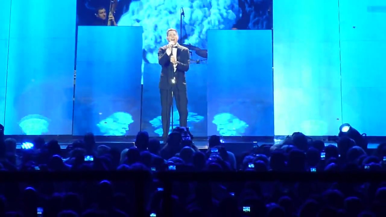 Michael Bublé - Feeling Good - Live at The O2 London, July 2013 - YouTube