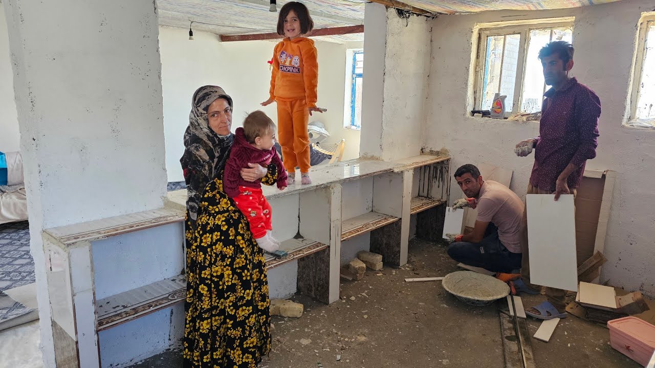 "The Artistic Work of Mohammad and Hashem in Installing the Countertop ...