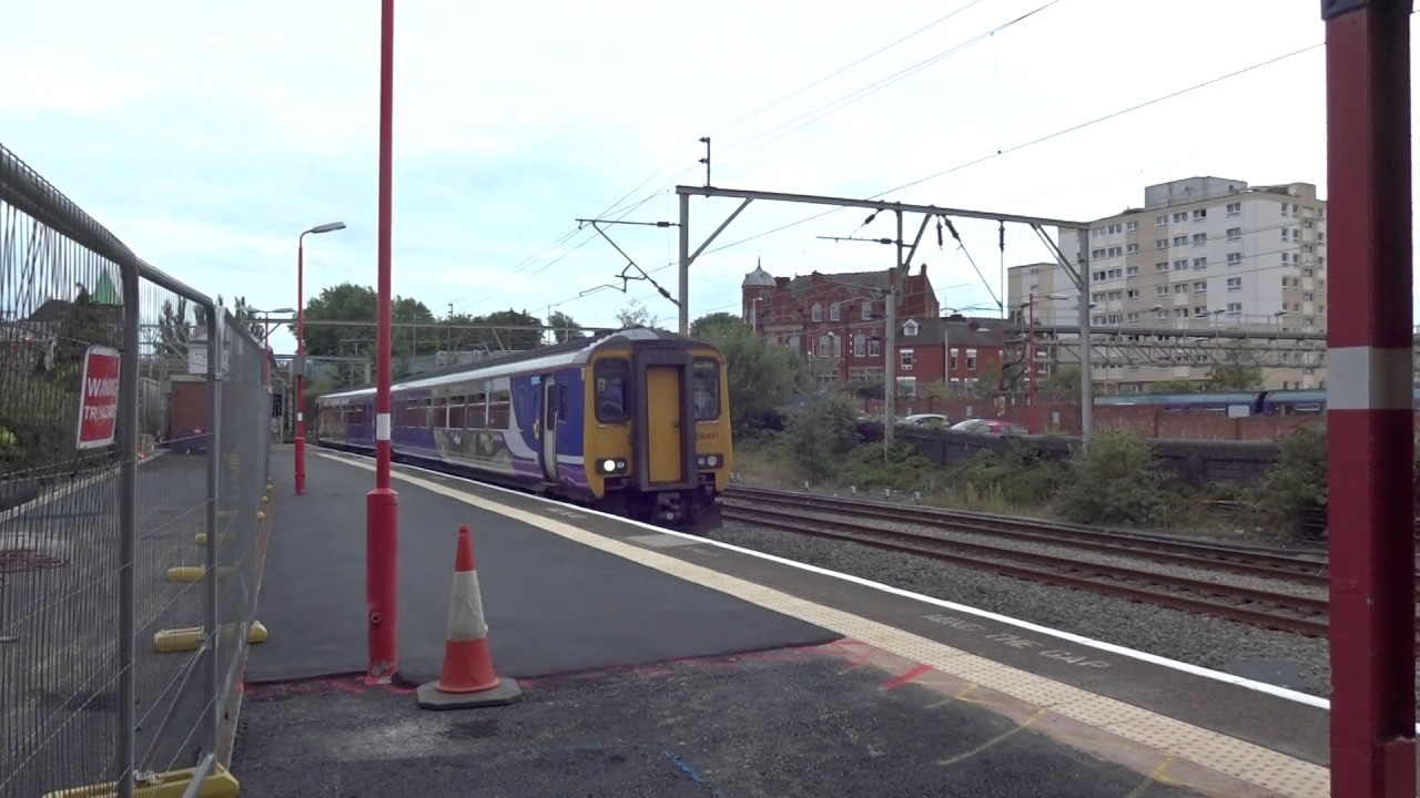 Northern Class 156 (461) at Stockport railway station - YouTube