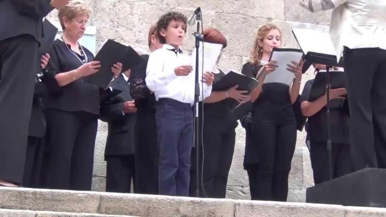 IVAN CARPINTERO VIVAR canta solista - YouTube