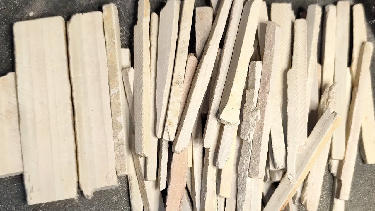 White slate pencils and chips - dry scraping video ♥️ - YouTube