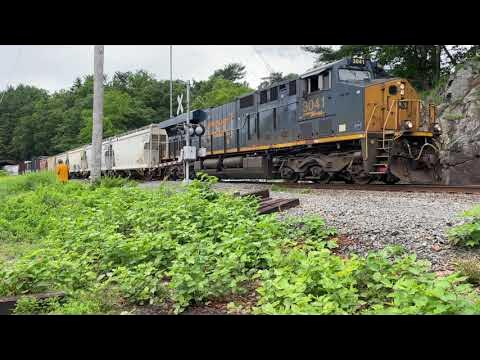 CSX River Line 4K HD: CSX M422 with SD70MAC Mid-Train DPU! - YouTube