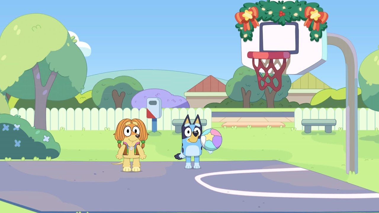 Bluey: Let's Play a Ball-Throwing Game During the Christmas Season 03 ...
