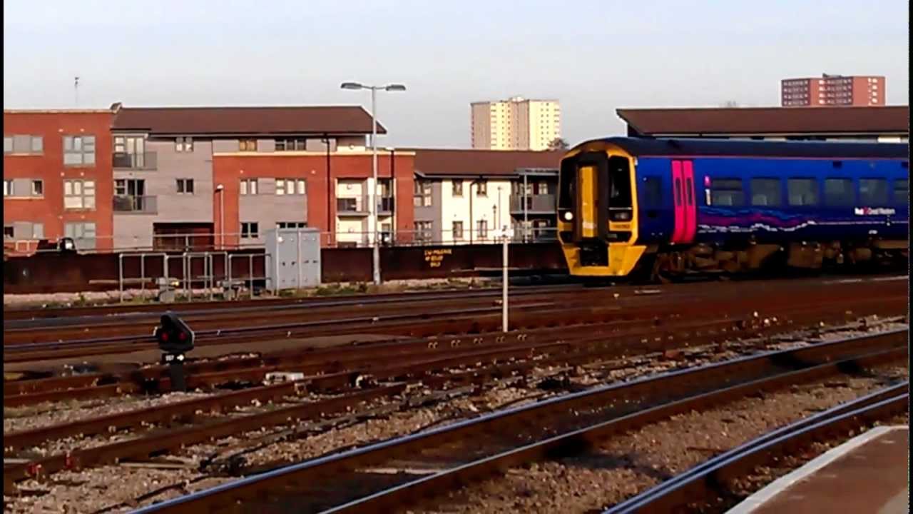 First Great Western 2 car Class 158 arriving at Bristol Temple Meads ...