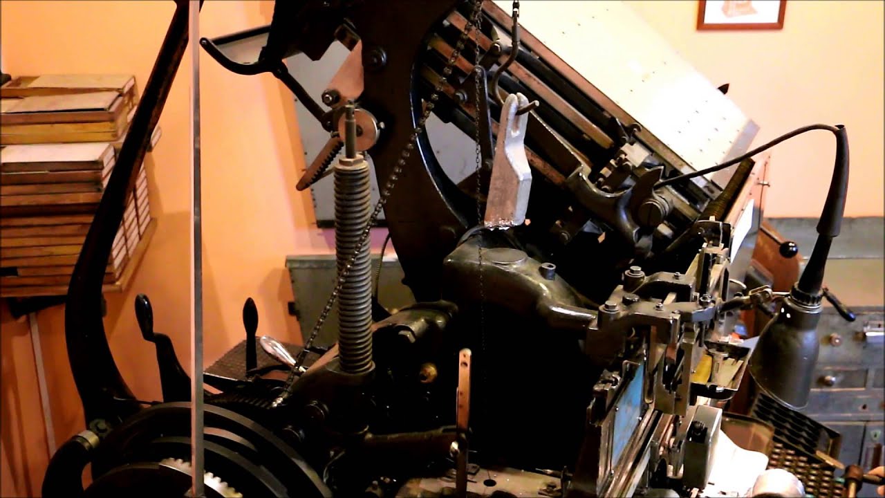 Linotype N-14 – matrices returning to the storing unit - YouTube