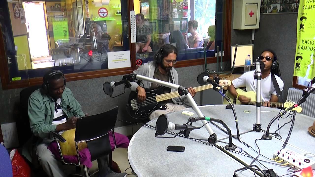 Live Djem Afri-k - Emission Art'n'Bass @ Radio Campus Lille - YouTube