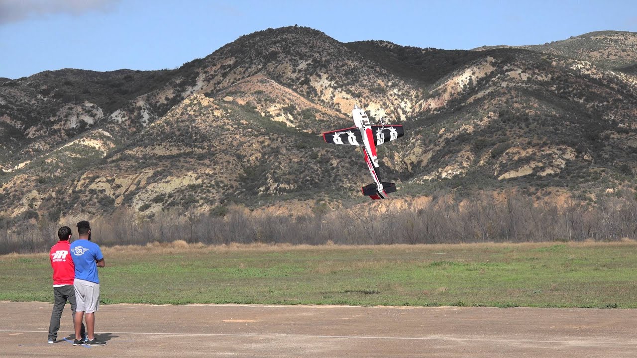 Joe Hunt RC 3D FLY IN -- 2nd Round Freestyle -- Santiago Perez - YouTube
