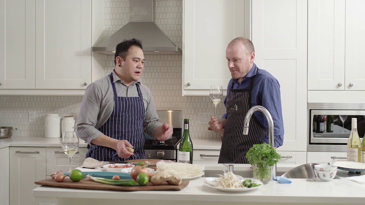 Vietnamese "Pho Ga" | Chef Thompson Tran - YouTube