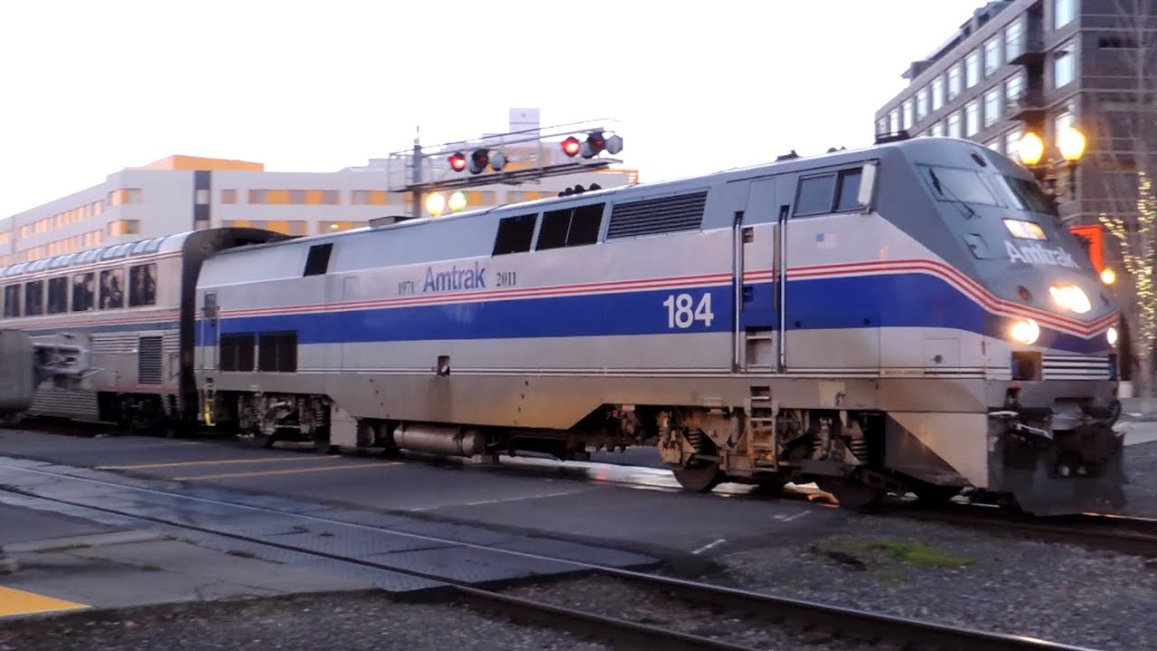 Amtrak Empire Builder P42DC Phase IV Heritage Unit [184] dusk departure from Portland - YouTube