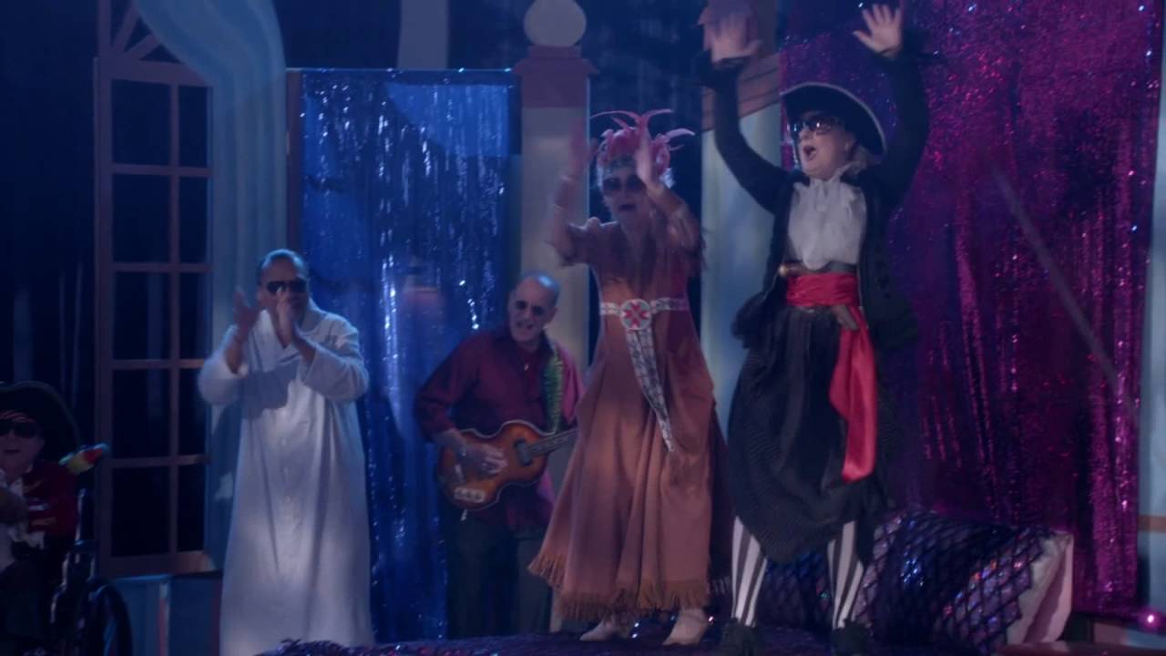 GLEE Full Performance of Lucky Star - YouTube