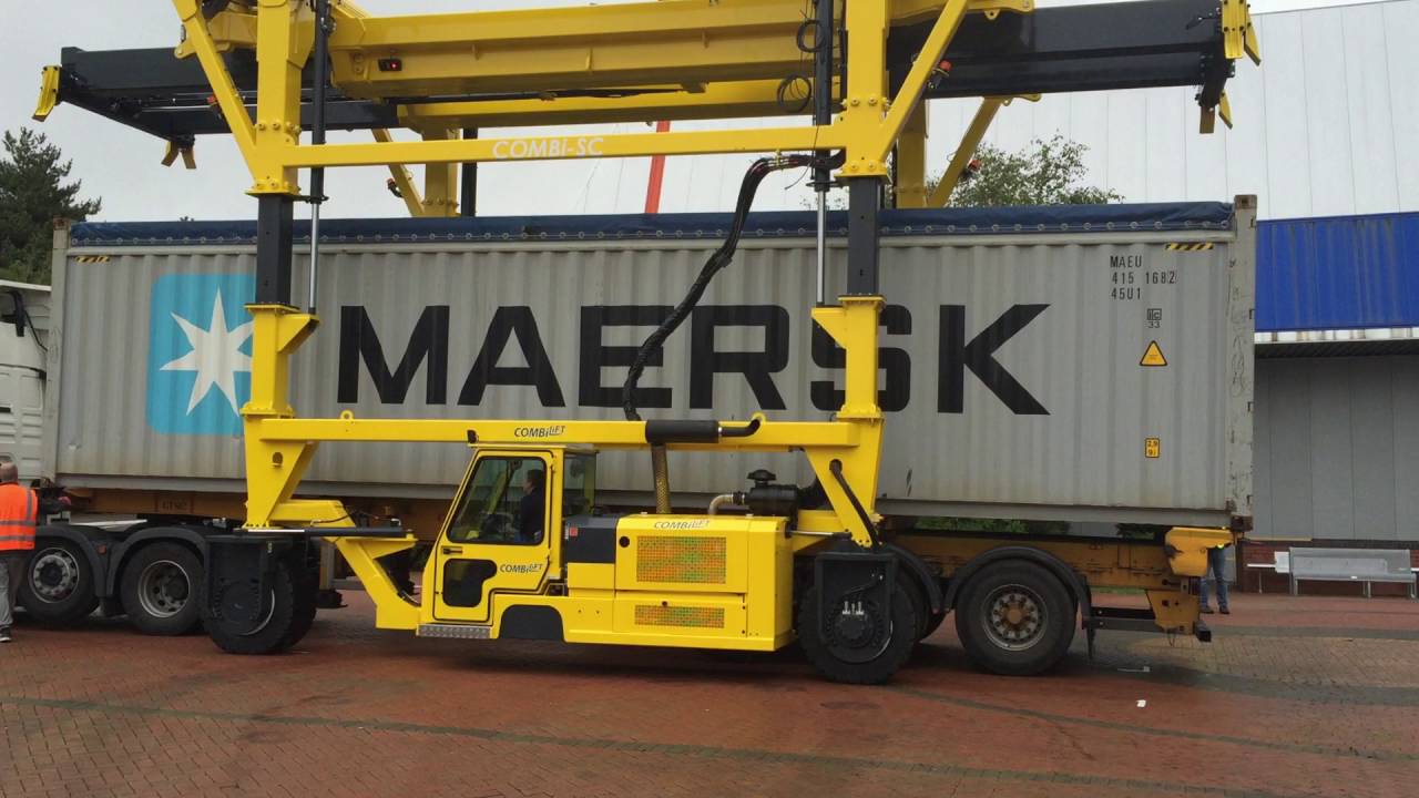 Combilift Straddle Carrier - YouTube