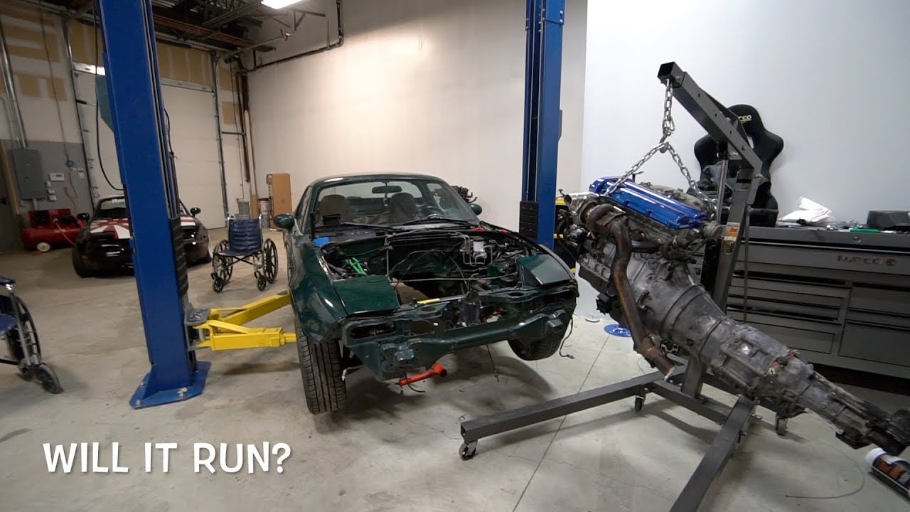 SLEEPER MIATA ENGINE FULLY IN! - YouTube