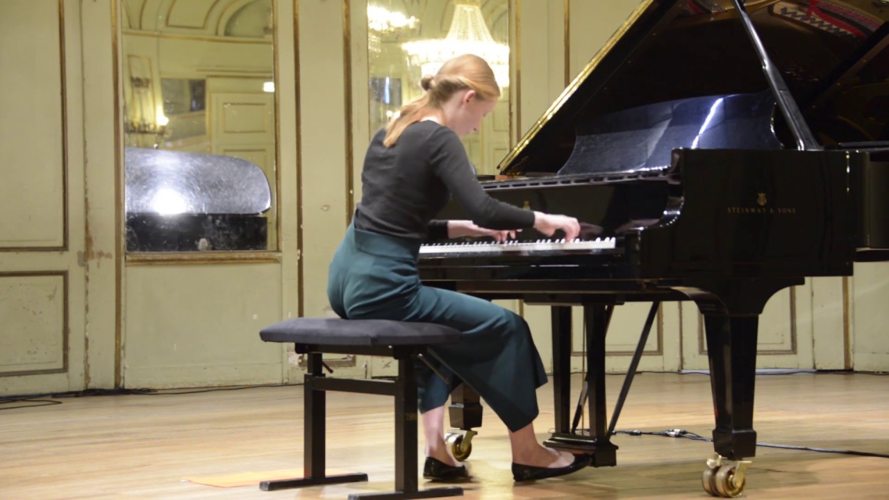 International piano competition of Orléans "Brin d'herbe" : Alix ...