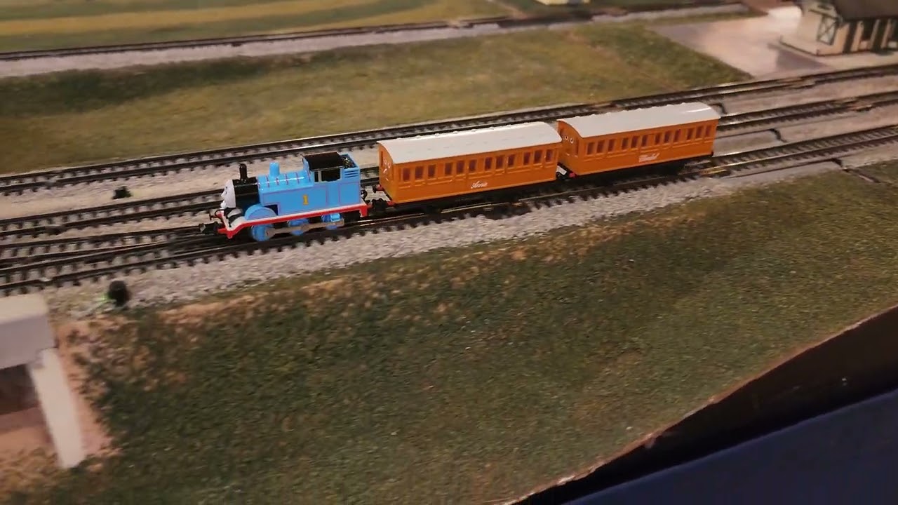 N Scale Thomas The Tank Engine! - YouTube