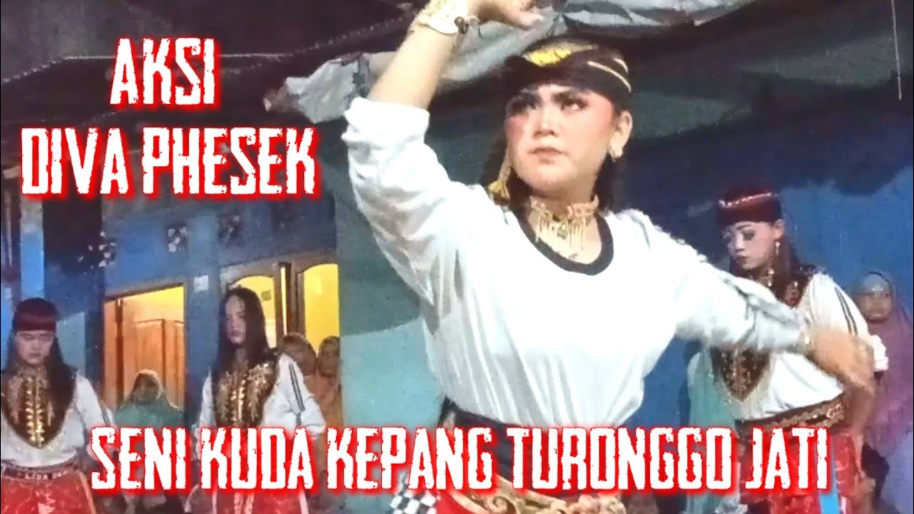Aksi diva phesek seni kuda kepang Turonggo jati live cijoho karang pucung_cilacap - YouTube